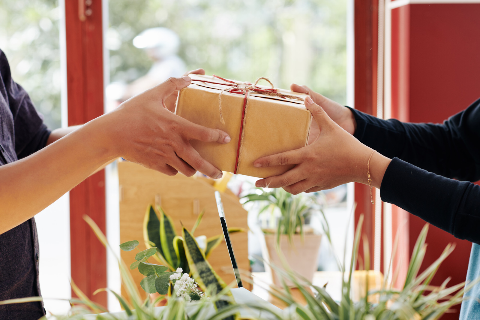 25 Best Birthday Gift Delivery Services In Singapore The Daily Blooms