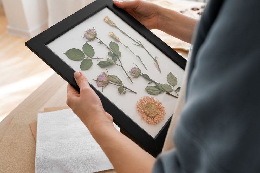 How To Press Flowers Without Turning Brown In 8 Easy Steps – The Daily ...