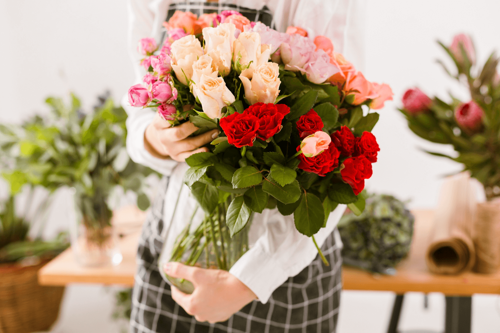 15 Best Flowers To Give Your Girlfriend For A Touch Of Romance – The ...